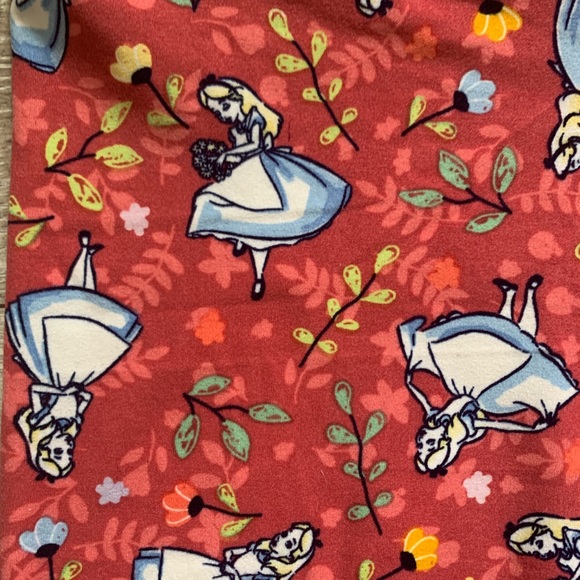 LuLaRoe | Pants & Jumpsuits | Disney Alice In Wonderland Os Leggings ...